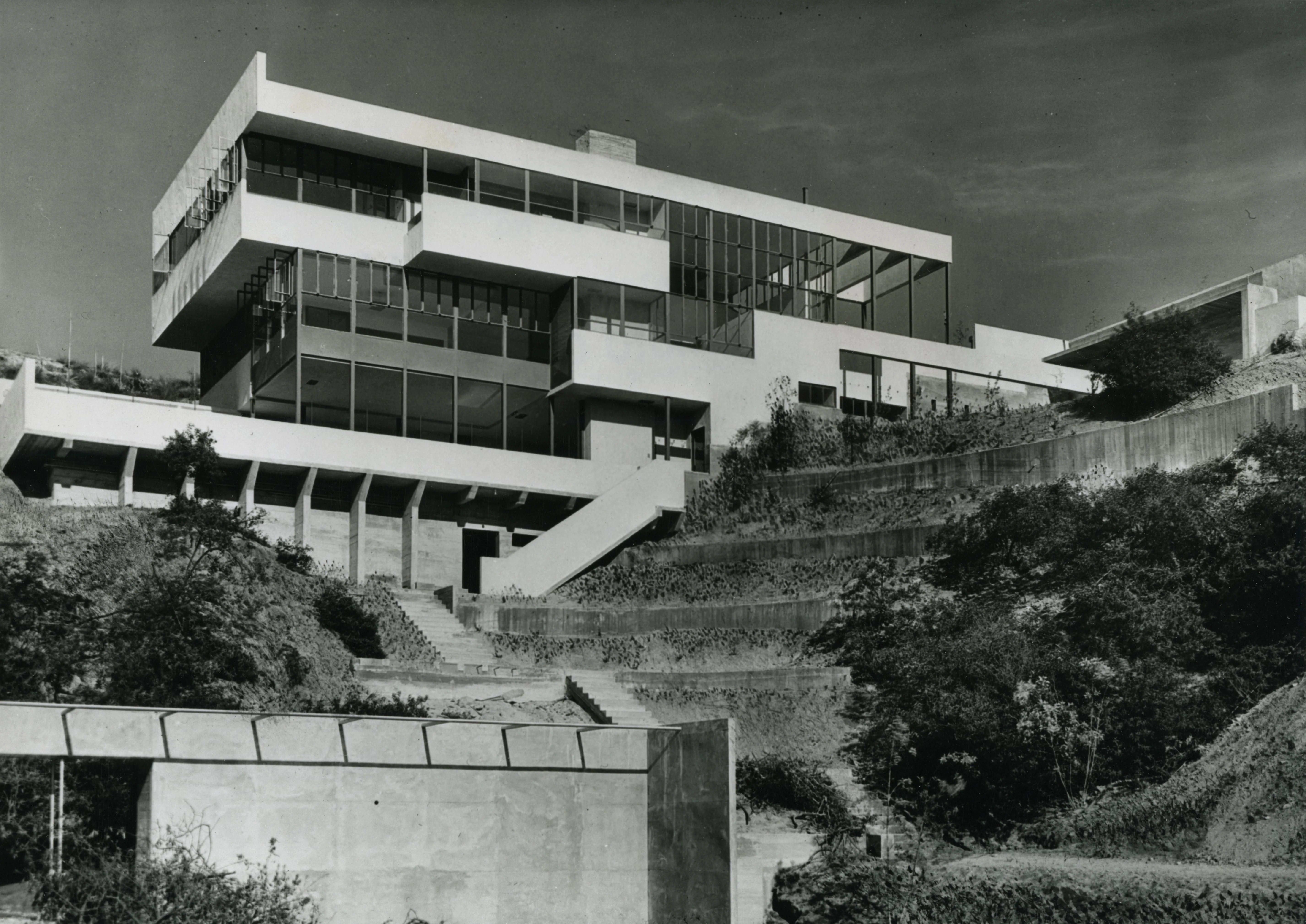 A Place in the Sun: Restoring the 1929 Neutra Lovell Health House at ...